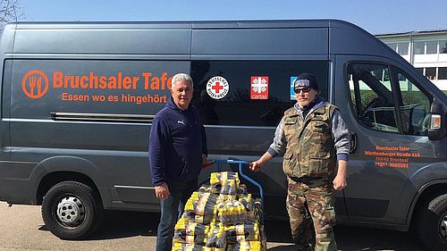 Junglöwen spenden Getränke an Bruchsaler Tafel - Die Junglöwen Junglöwen spenden Getränke an Bruchsaler Tafel - Die Junglöwen